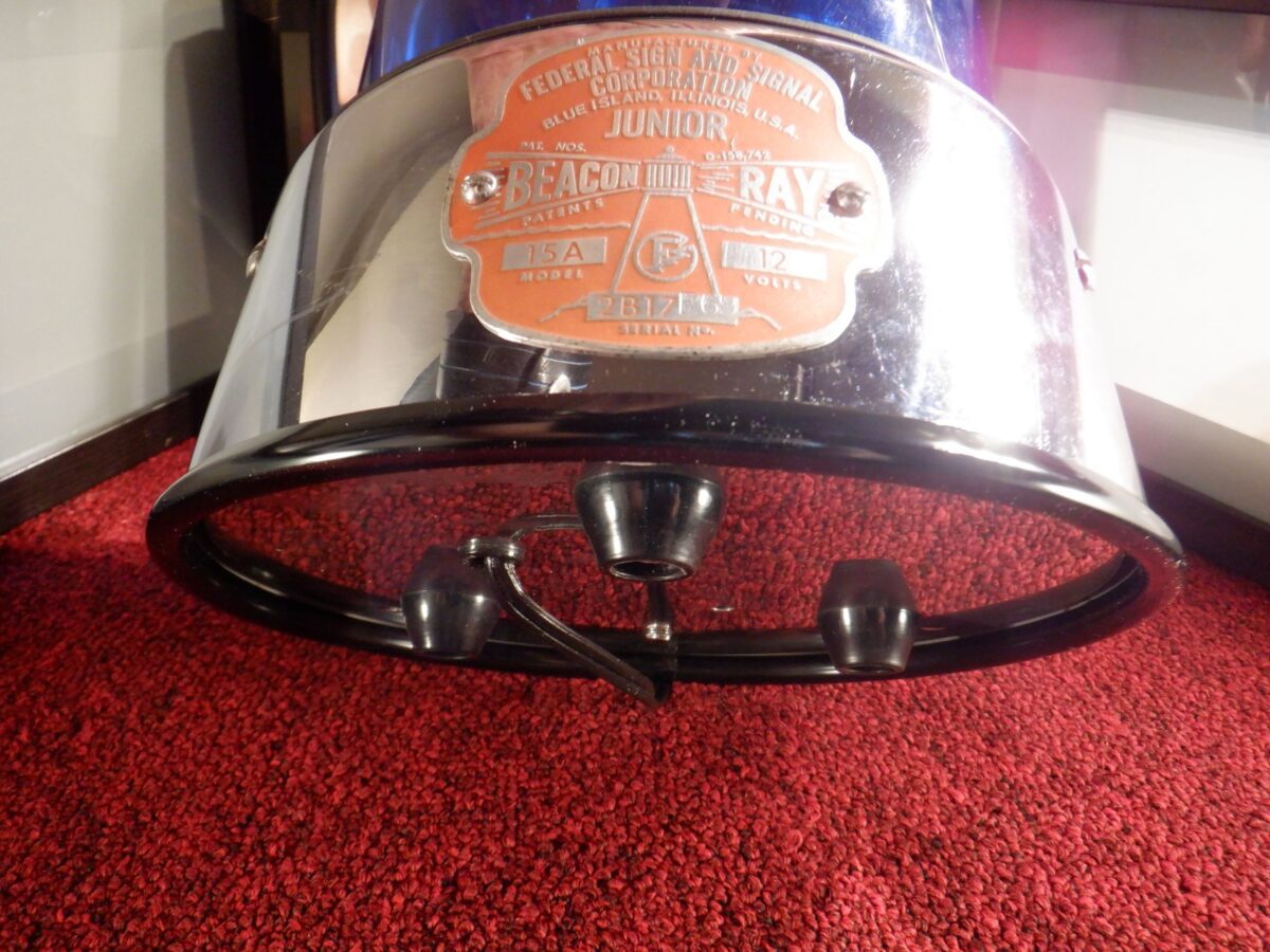 FEDERAL SIGNAL MODEL 15A JUNIOR BEACON RAY • BLUE LEXAN DOME – BH ...