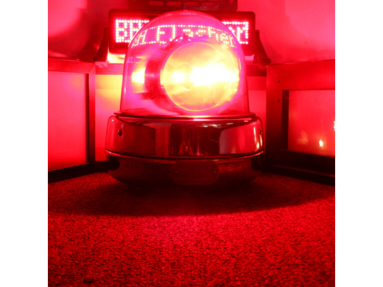 FEDERAL SIGNAL 12-VOLT MODEL 17-A FIRE TRUCK PIPE MOUNT – CLAMSHELL ...