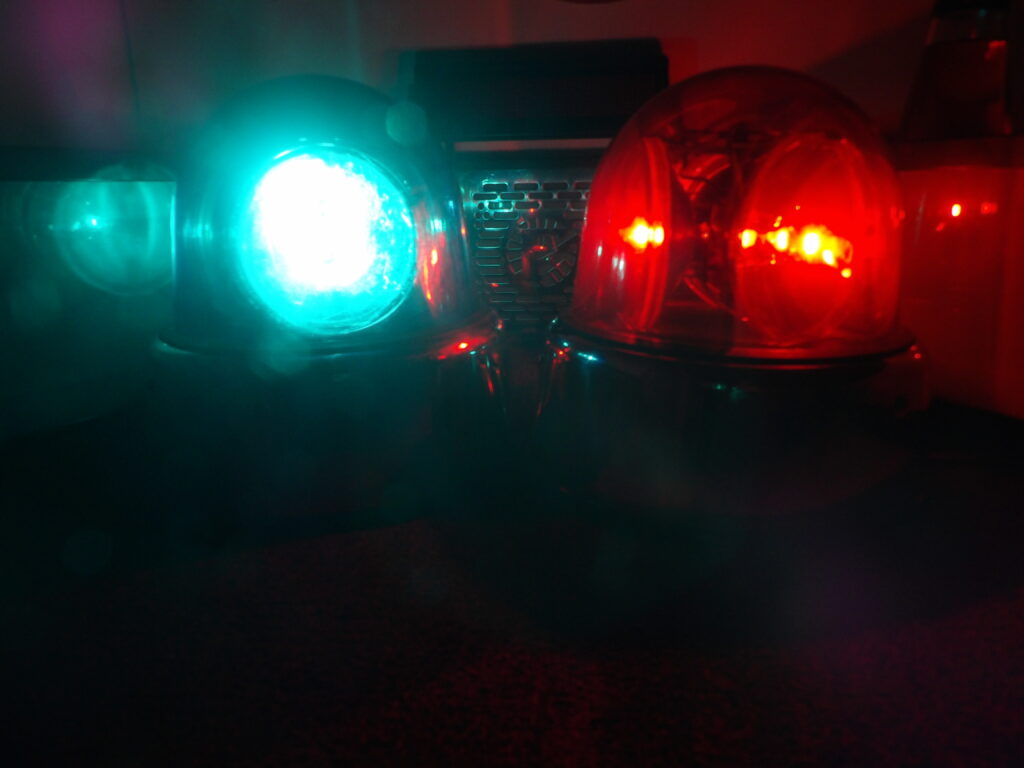 CLASSIC FEDERAL SIGNAL RED OR BLUE MODEL 173 – THREE SEALED BEAMS! – BH ...