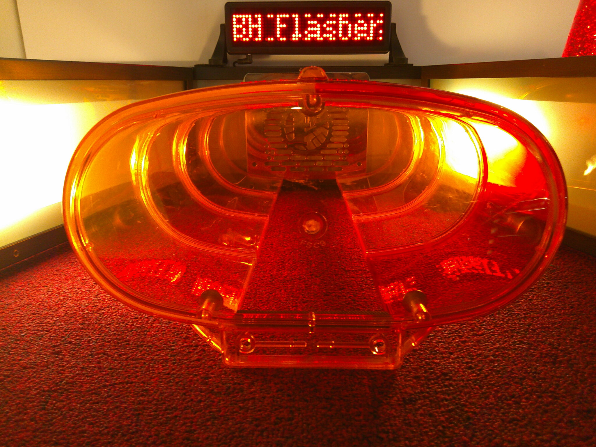 Rare Federal Signal AeroDynic 🟠 Amber Dome with 🔴 Outer Red Rear Panel ...