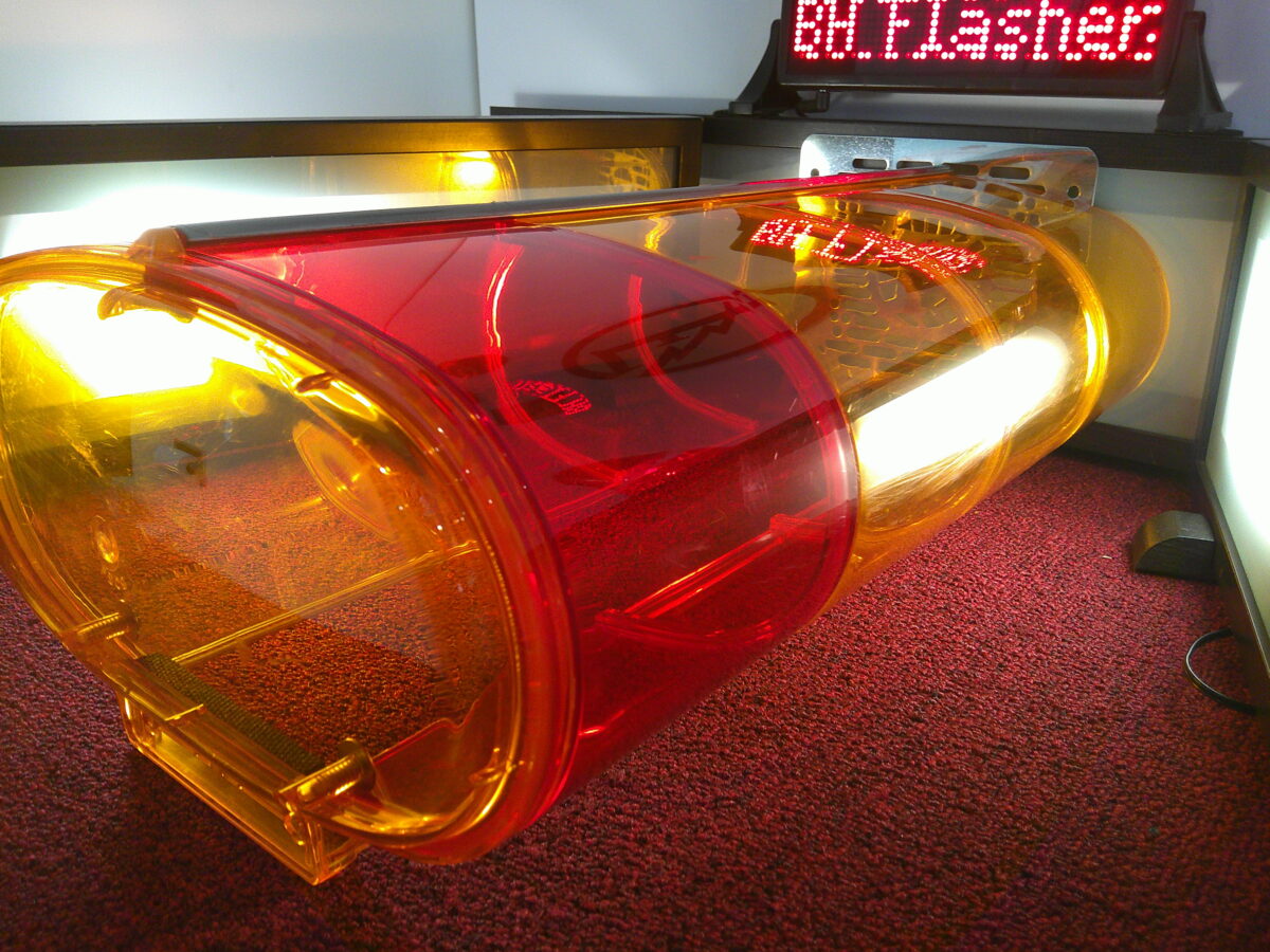 Rare Federal Signal AeroDynic 🟠 Amber Dome with 🔴 Outer Red Rear Panel ...